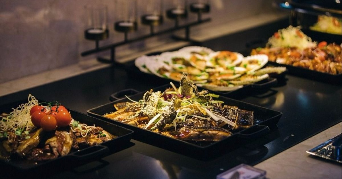 WATCH: Get an underwater food coma at this marine-inspired buffet in ...