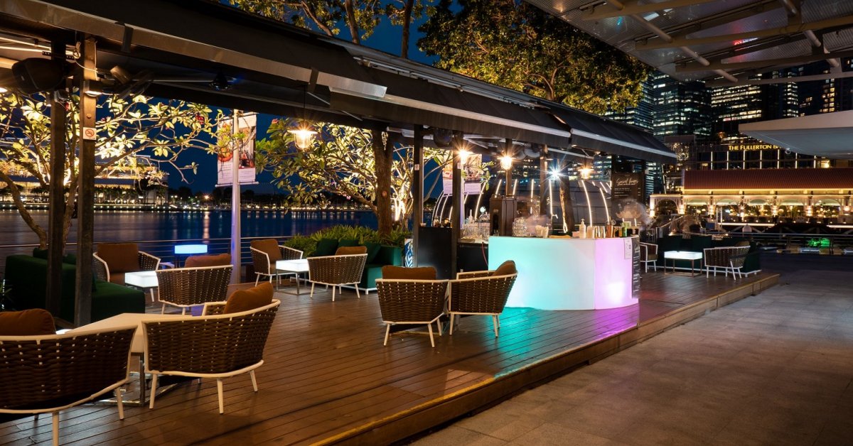 This pop-up patio at One Fullerton is a breezy, bayfront dining and ...