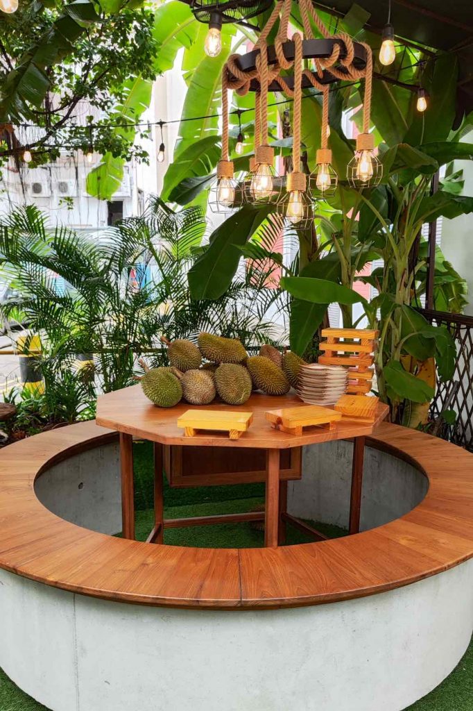 How to choose and buy the best durians with 99 Old Trees’s Durian ...