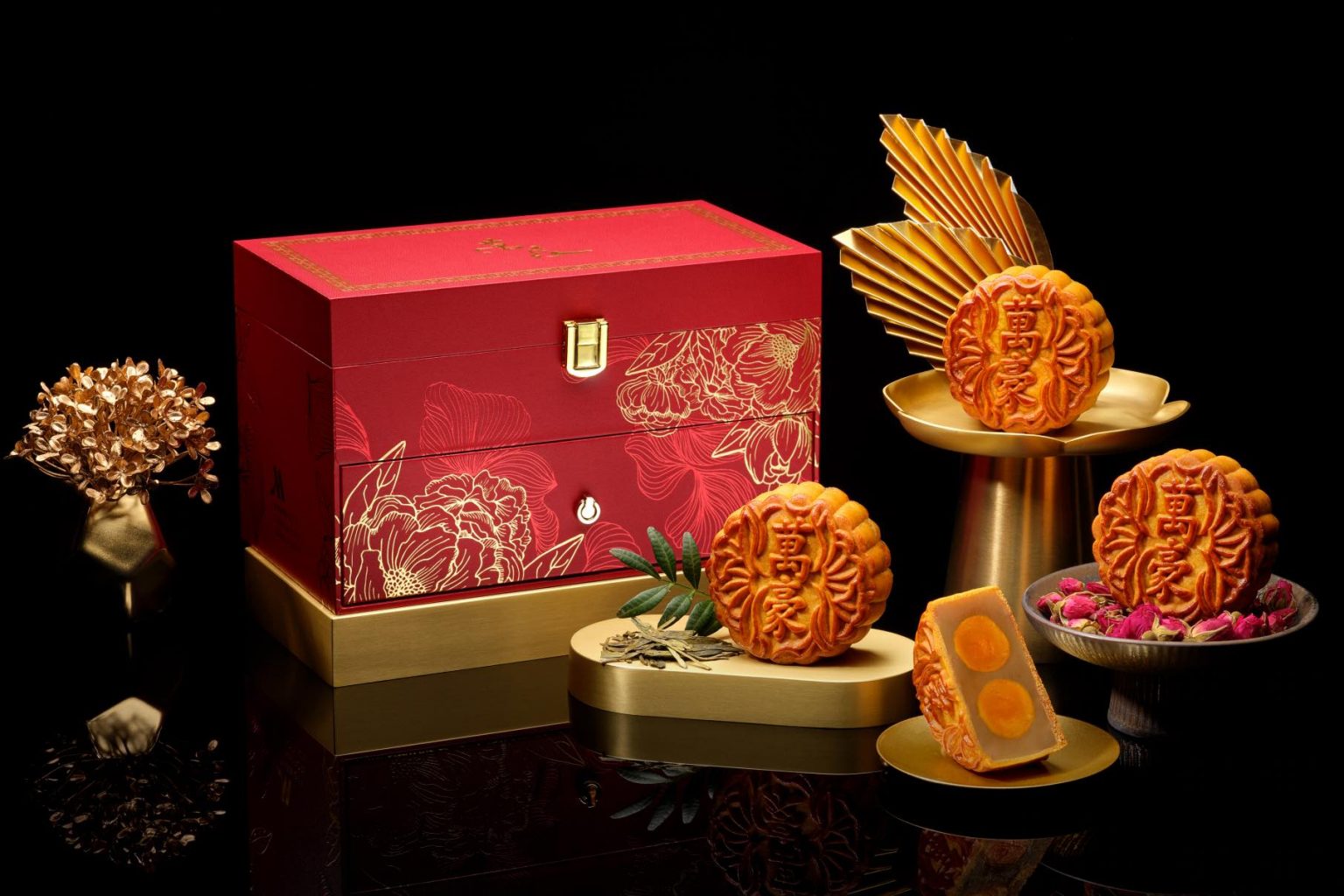 The ultimate mooncake guide for Mid-Autumn Festival 2024 - SG Magazine