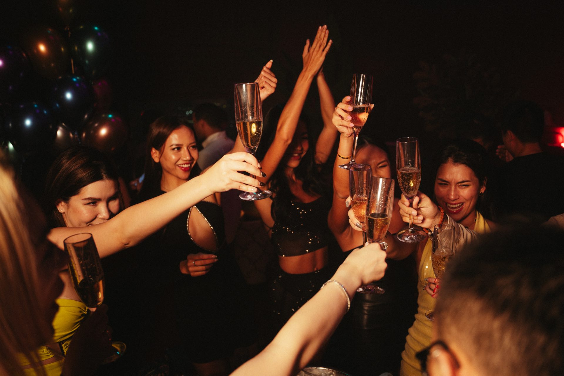 23 bars and drink spots to enjoy ladies' night in Singapore